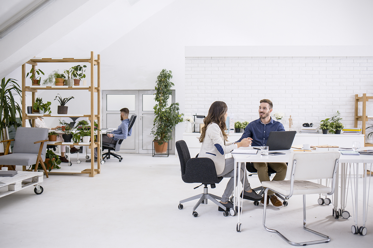 Enticing Office Designs to Spruce Up your Workplace - BiZQ